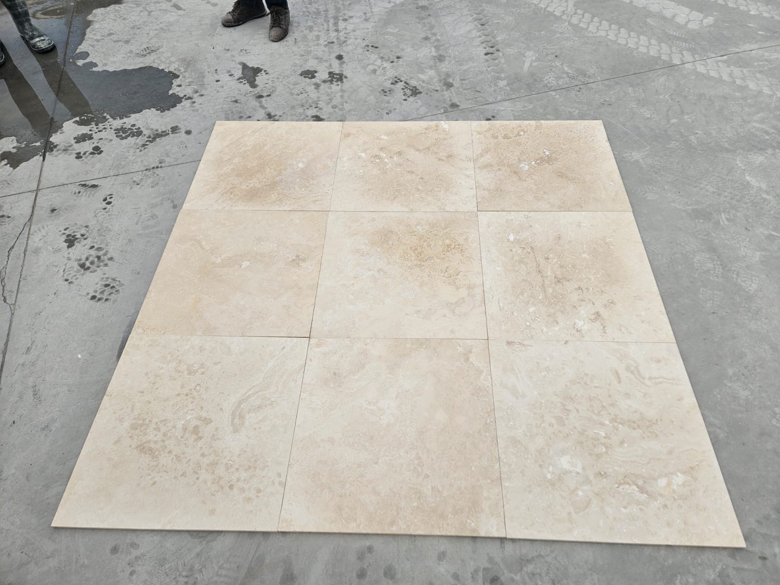 61 x 61 x 1.2 Light Travertine Tiles 15.00 USD / m2