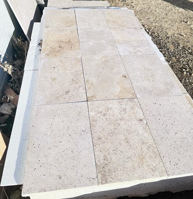 40 x 60 x 3 Larende Travertine 23.50 USD / m2